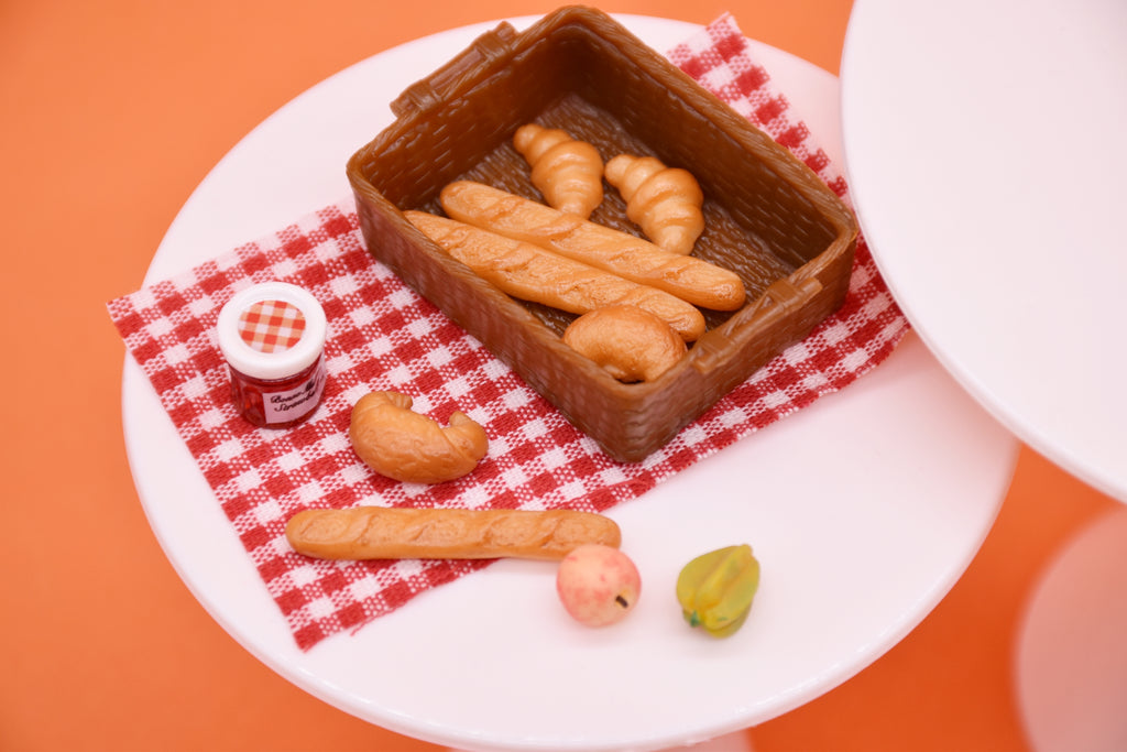 D072 Mini Bread Basket Food Miniature 1/12 Scale For Dollhouse Diorama ...