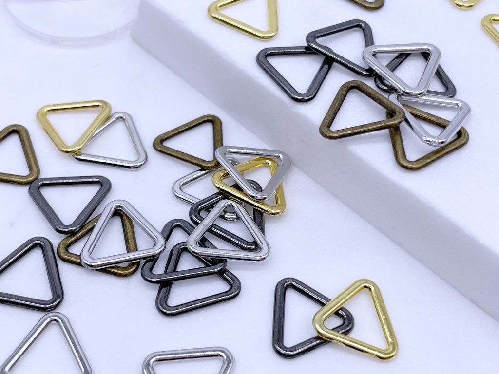 B210 13mm Triangle Shape Ring Mini Belt Buckles Sewing Craft Doll Clot ...